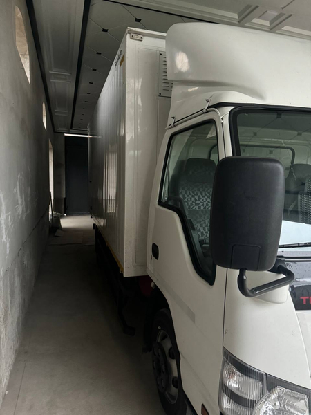Isuzu NQR Sotiladi