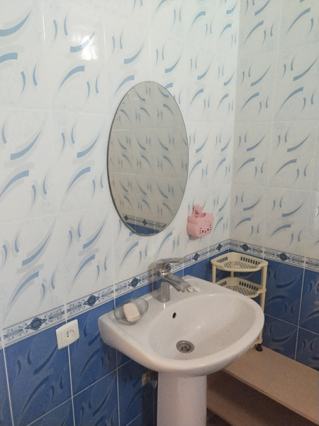 Продам ванна унитаз раковина.