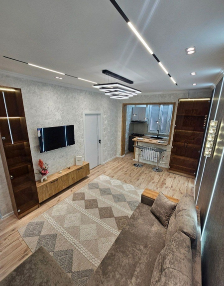 Метро Мирзо Улугбек. Ц квартал  2×3/4/5  47м2.