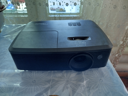 Proektor optoma original