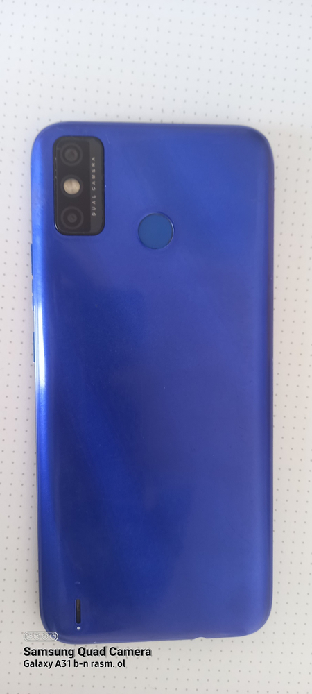 Tecno spark 6 sotiladi.holatu yaxshi