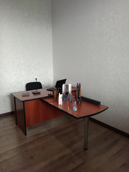 Продается офисная стол