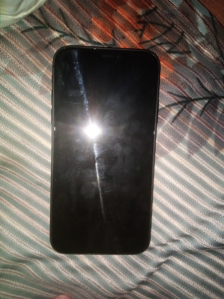 Продам iPhone 11 64 GB