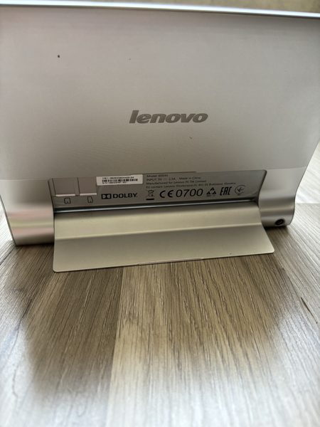 Срочно продаю планшет LENOVO