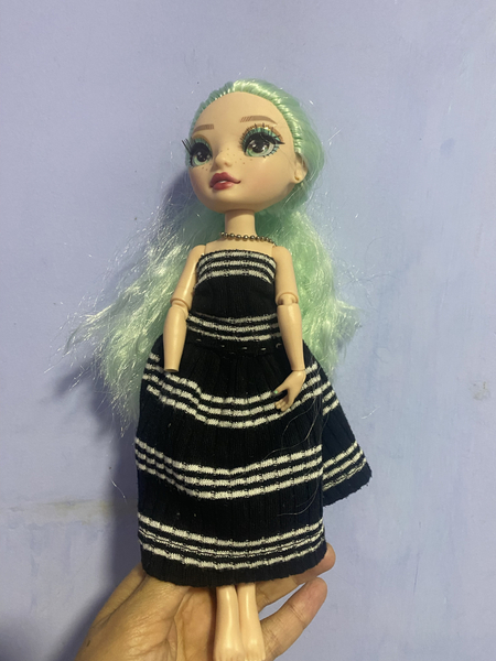 Продаеться кукла rainbow high