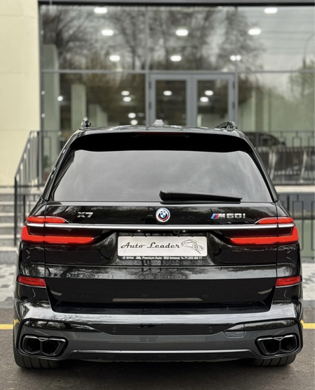 BMW X7 M60i 2023