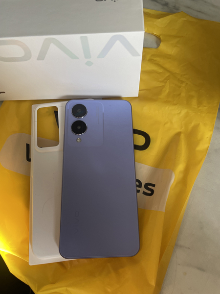 Vivo Y 17S. Телефон енги сотилади .