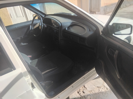 Lada 2114 sotiladi