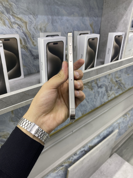 iPhone 15 Pro Max