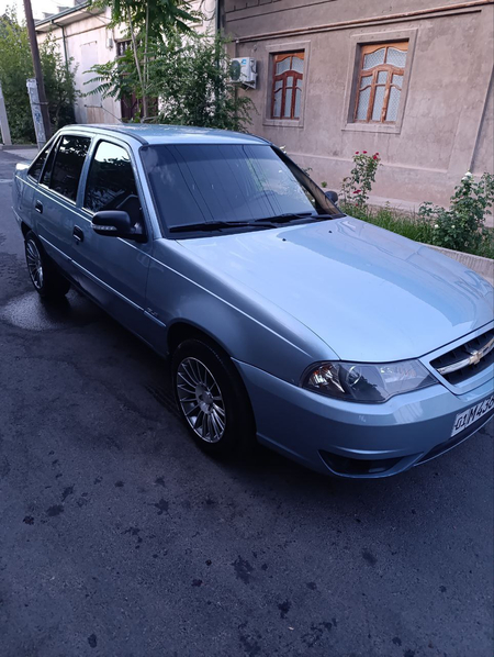 Srochna sotiladi Nexia 2