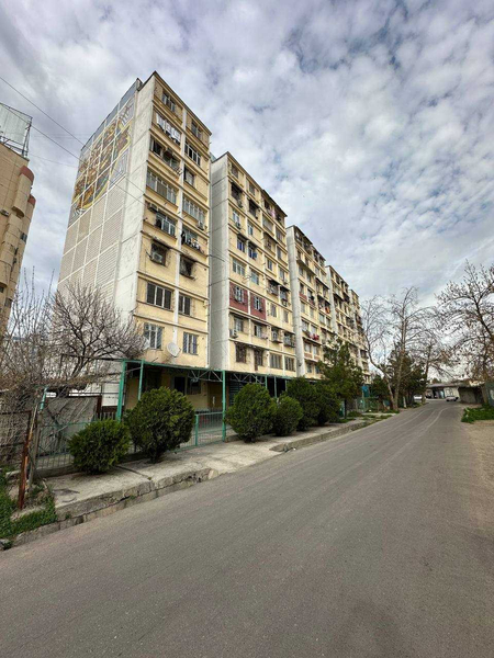 СРОЧНО !! Продаётся квартира в Яшнабаде 2/2/4 ( 60 кв/м ) Авиасозлар 1