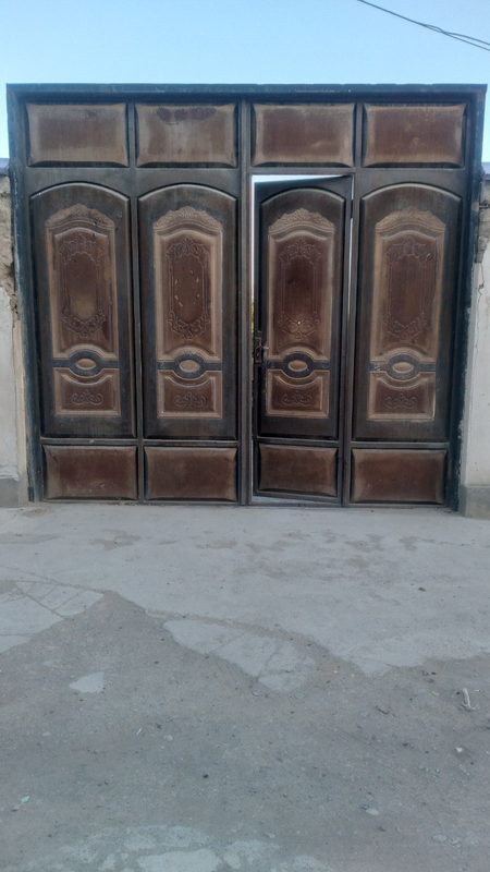 Oazisda dacha sotiladi.
