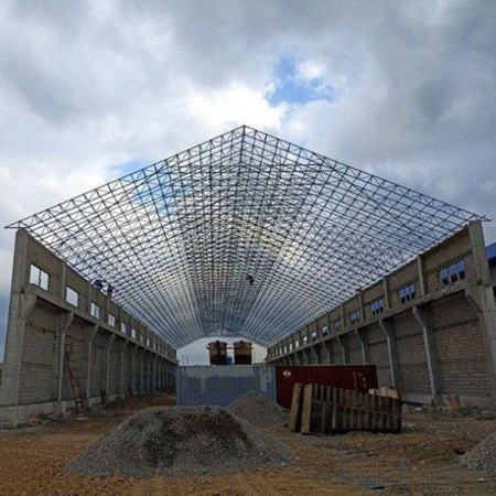 Tom Naves Stadion Toʻyxona tomlari yopish xizmati