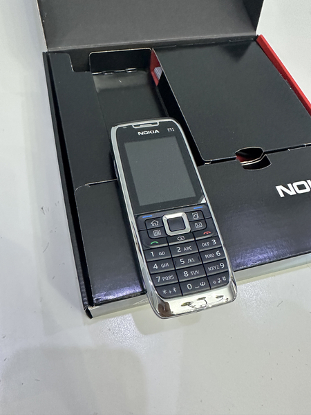 Продается Nokia e51 не реставрация новый!