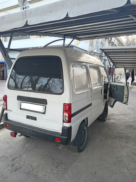 Сотилади Damas VAN