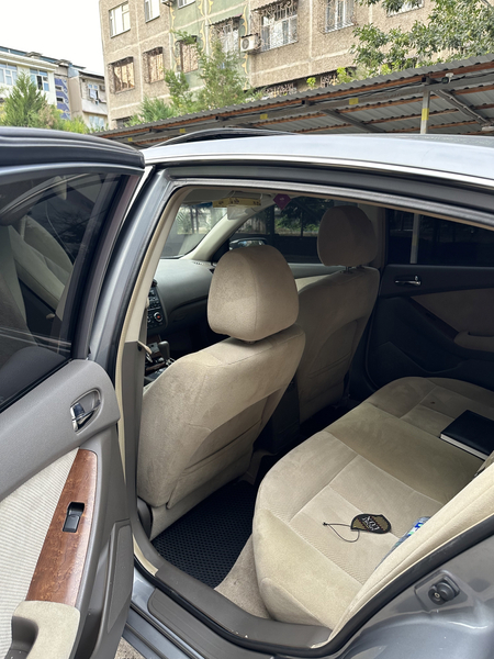 Arenda Nissan Altima