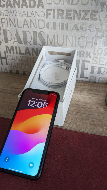 iPhone xR 64 gb black