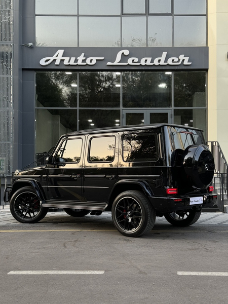 Mercedes Benz G500