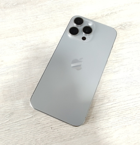 Iphone 15 pro max yengi