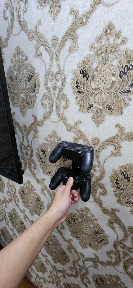 Play Station 4 (slim)