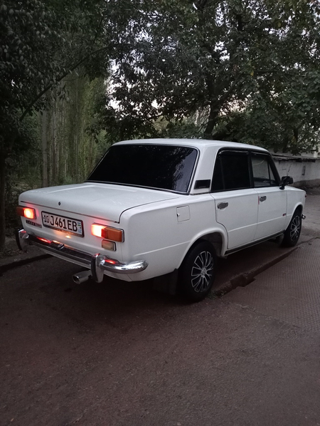 Jiguli 01 sotiladi yili 1978 moshina benzin xolati idiyal