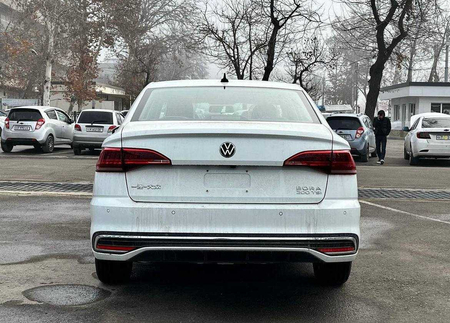 VOLKSWAGEN E-bora muddatli tolovga aksiya narxda qberamiz