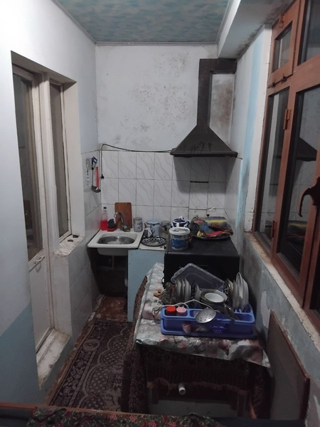 Qarshi shahar 7 mkr 2-qavat 2 xonali uy