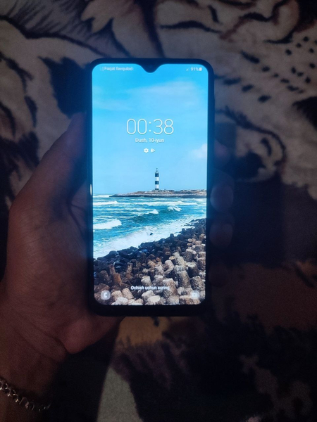 Samsung A10 ideal holatda