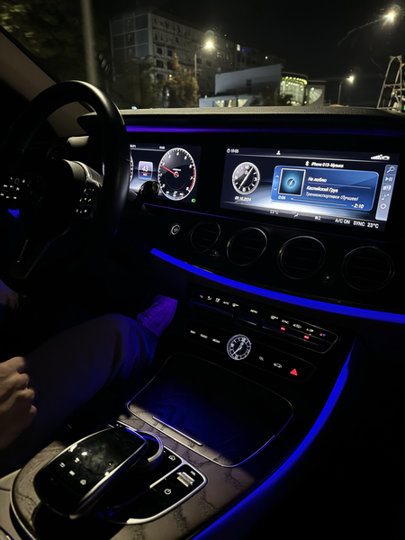Mercedes W 213 E 200