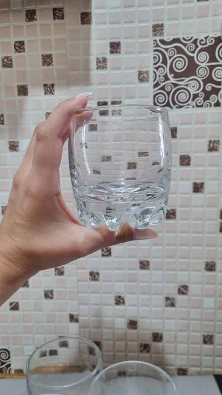 Стаканы 7 штук, стекло, новые, целые
