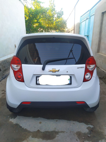 Автомобиль спарк