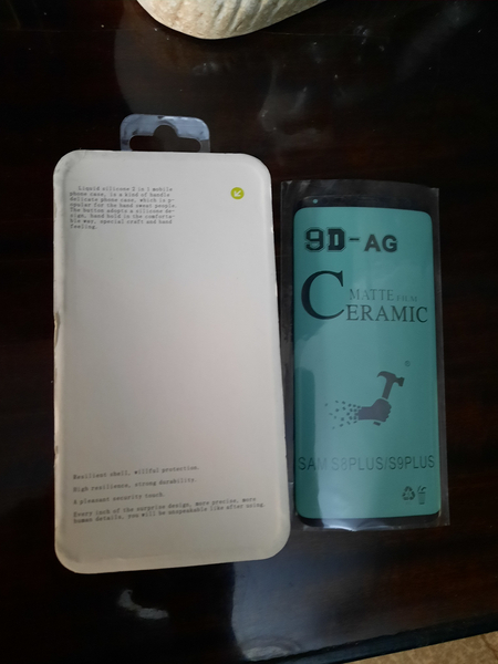Продаю чехол на самсунг S 9 .