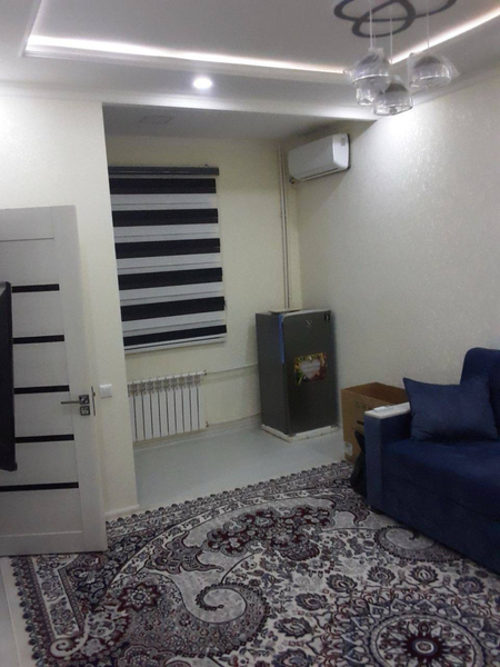 Чиланзар 3 квартал  Комнат -1в2 Этаж -1 Этажность -4 Площадь м² - 33