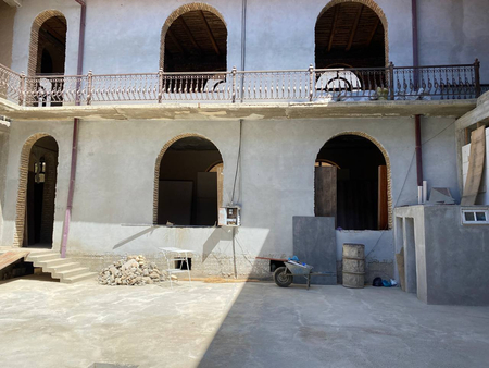 Samarqand shahrida hovli uy sotiladi