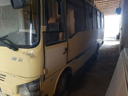 Yahshi isuzu yurib turgan