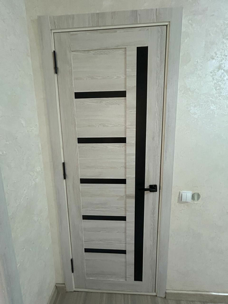 Продаются межкомнатные двери 7 штук