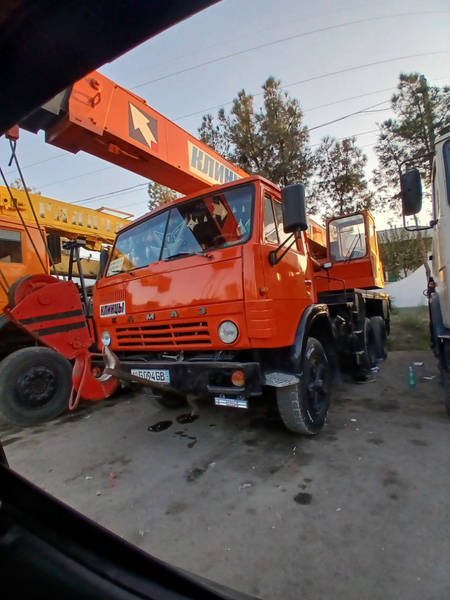 Avtokran 16m 18t