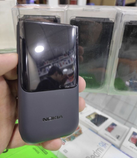 Новый / Yengi Telefon Nokia Flip 2720/ Uz imei / Sifat