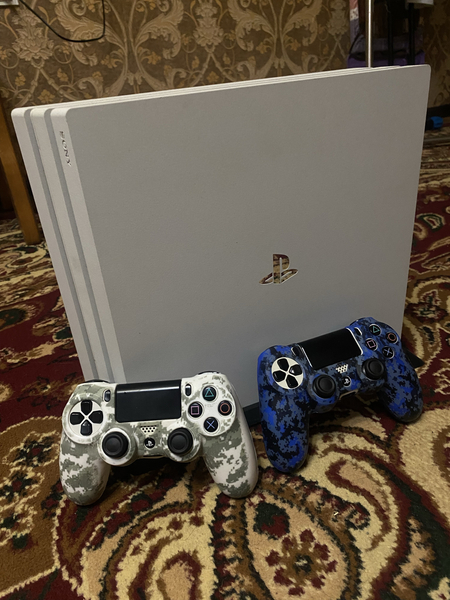 Playstation 4 pro 1 tb