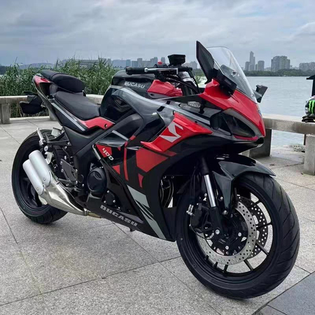 Мотоцикл Ducati 2024 бензин