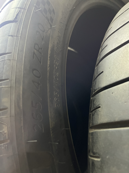 265-40-R20 michelin sport