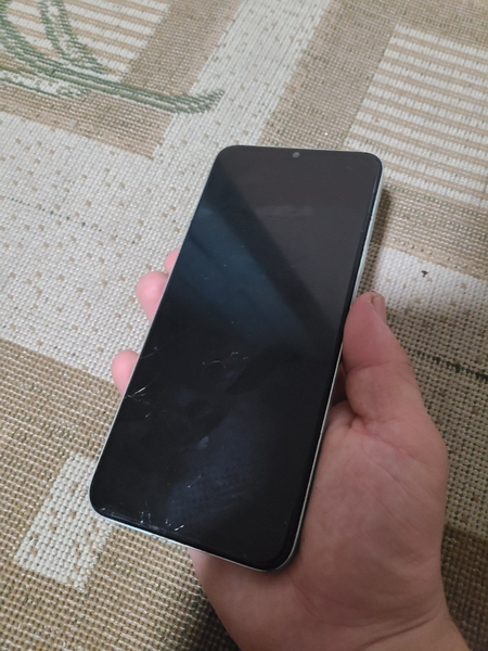 Realmi C35 srochna sotiladi