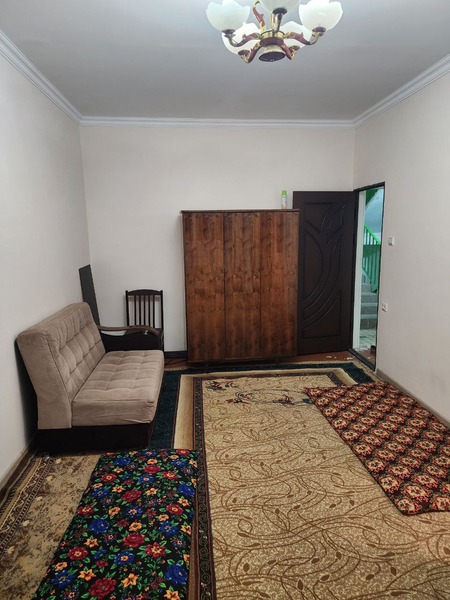 Аренда Юнусабад 15-кв 1*2/2/4 оилага ёки кизларга, болларга берилади