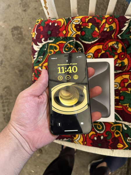 Iphone xr 15 pro  128 g korpusli karopka dak bor ideal holatda