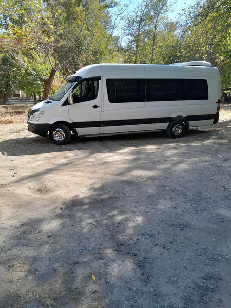 Mersedes Sprinter sotiladi