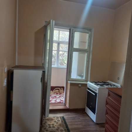 Аренда 2 ком квартира в 10 мкр 1 этаж