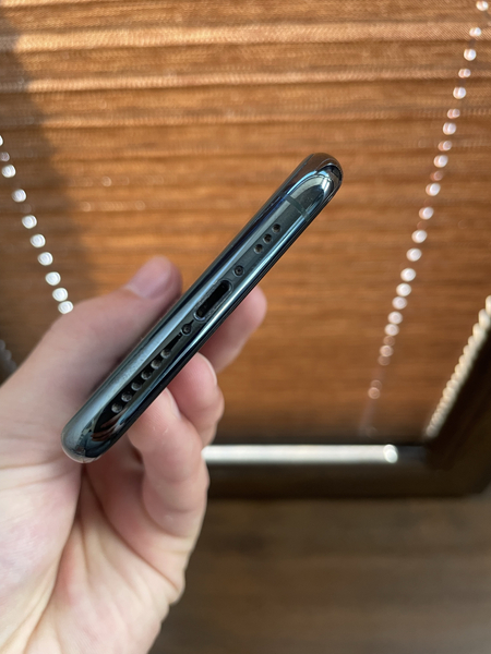Iphone 11 pro naqd yoki bolib tolashga