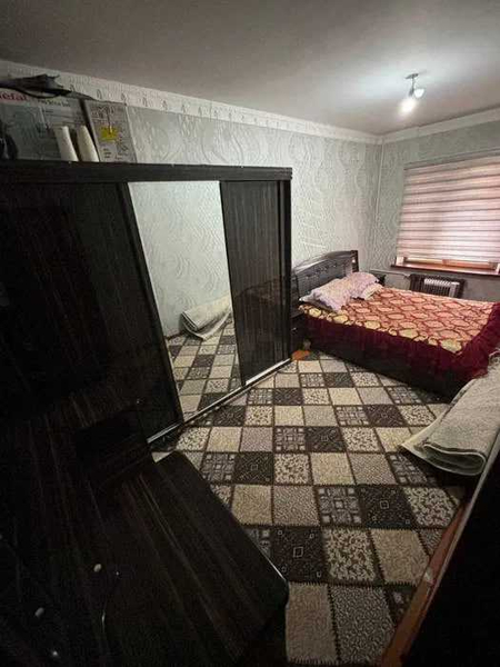 Гулободда 4 хонали квартира 1 каватда сотилади, майдони 90 м2