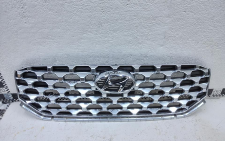 Облицовка Решетка Радиатора на Hyundai Santa Fe;