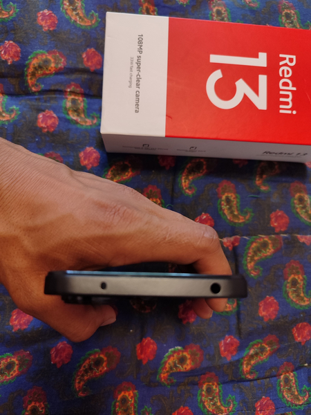 Redmi 13 sotiladi 3oy kafolati bor